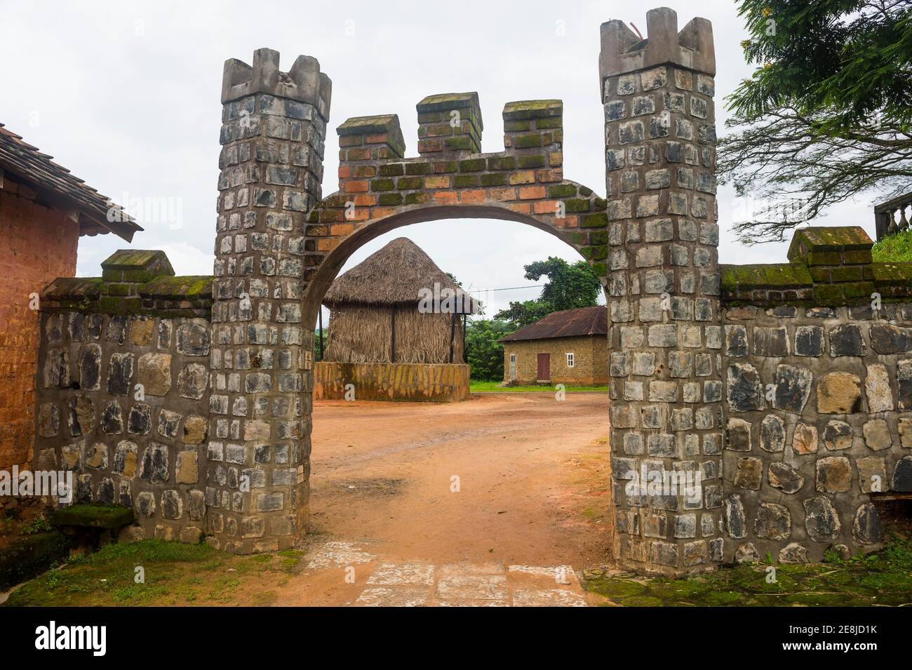 Entrance to FonÂ´s palace, Bafut, Cameroon Stock Photo - Alamy