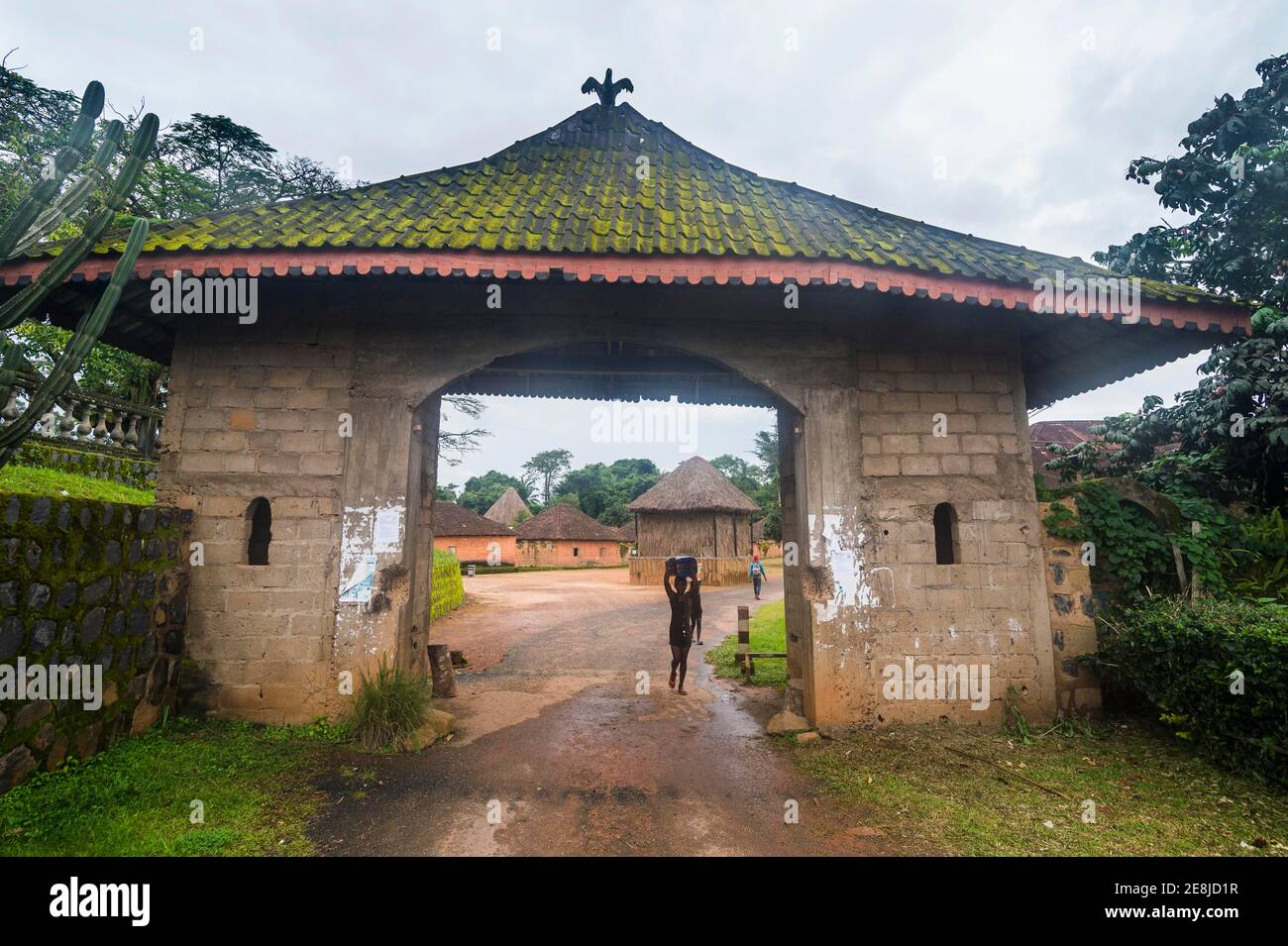 Cameroon palace hi-res stock photography and images - Alamy