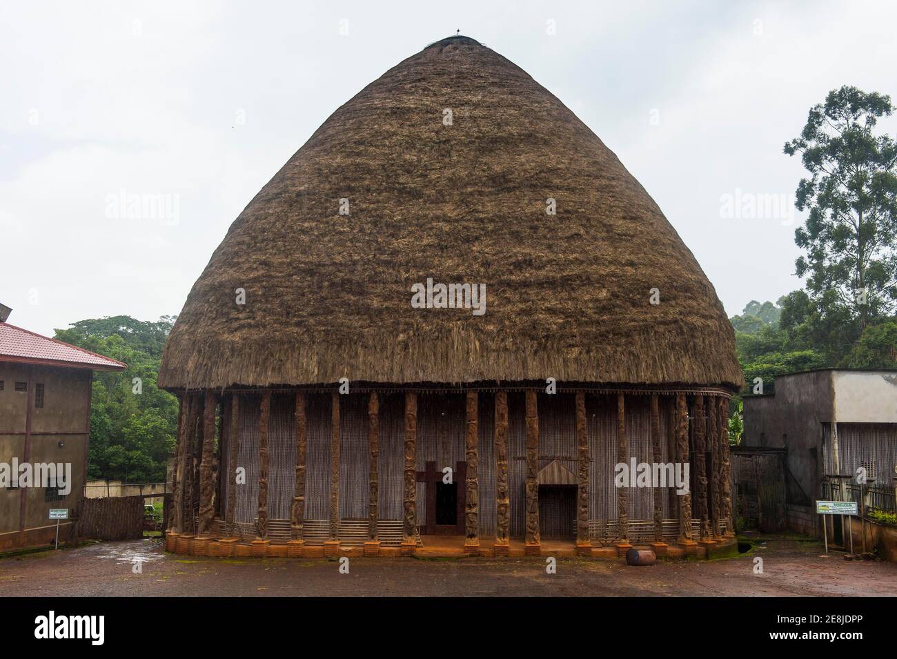 Foumban palace hi-res stock photography and images - Alamy