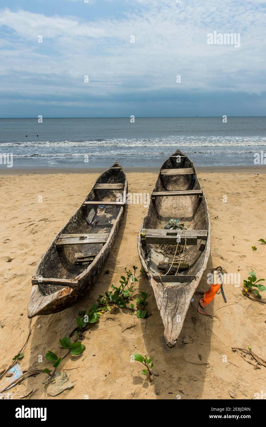 Fishing boats on the beach of Kribi, Cameroon Stock Photo - Alamy
