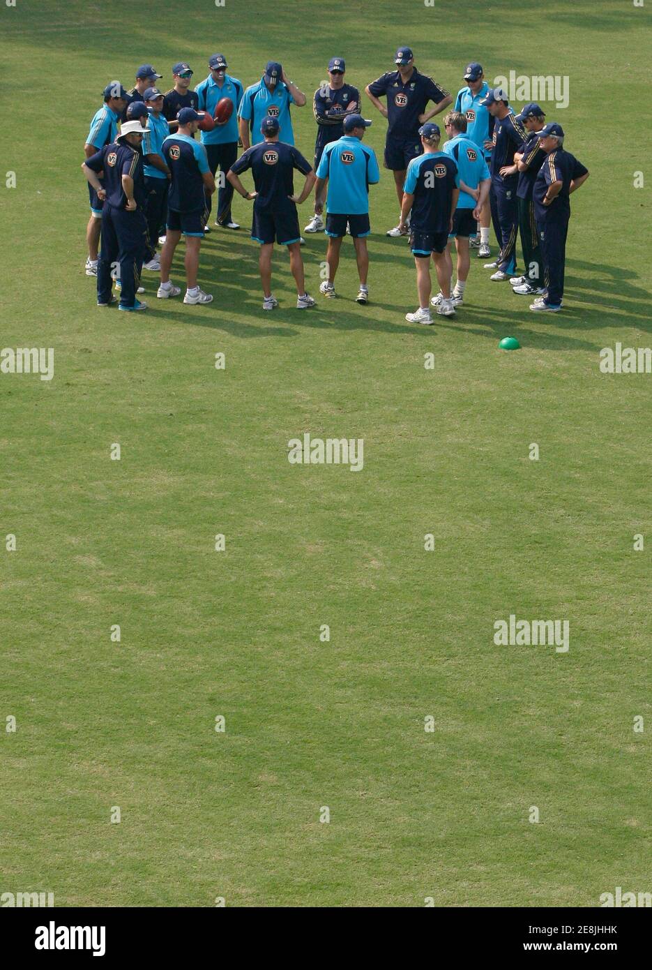 Cricket team india huddle hi-res stock photography and images - Alamy