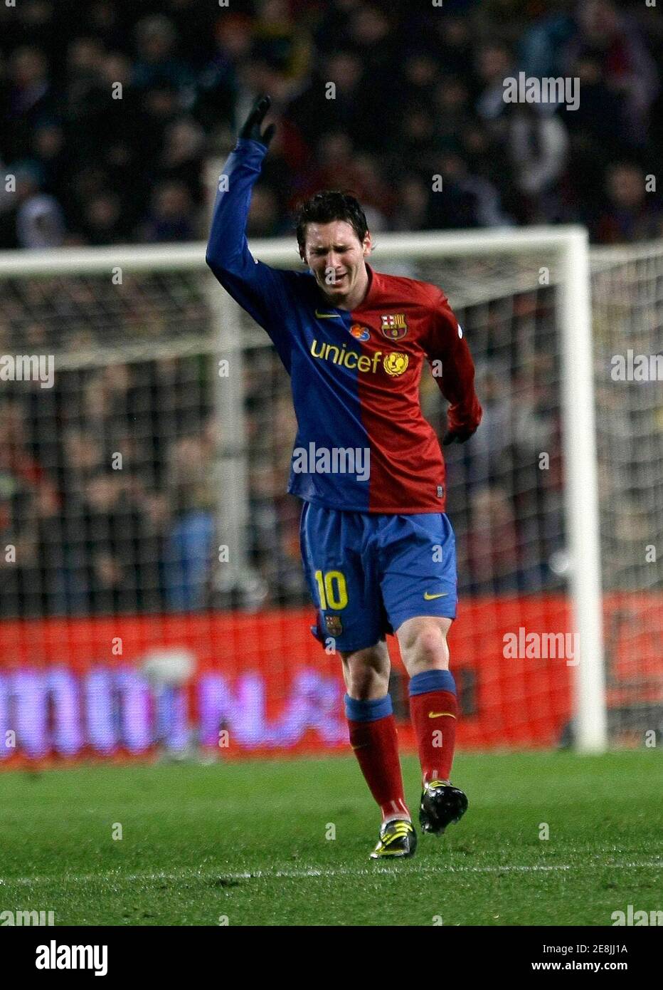 Lionel messi of barcelona gestures hi-res stock photography and images ...