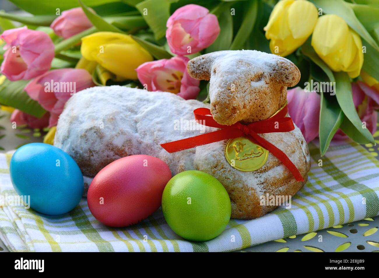 Easter food lamb hi-res stock photography and images - Alamy
