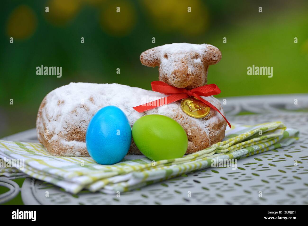Easter lamb and Easter eggs Stock Photo - Alamy