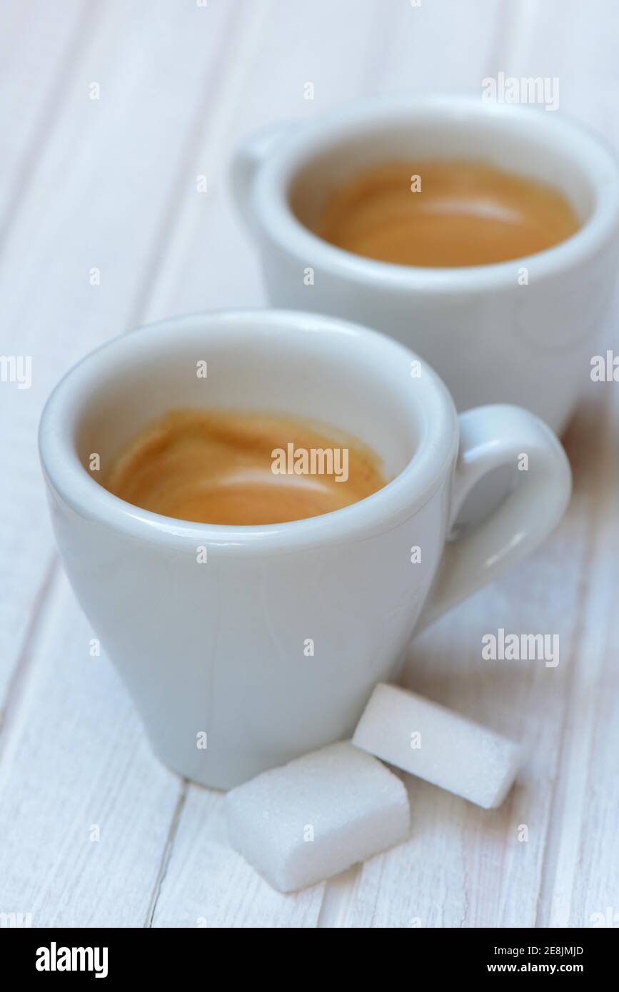 Two sugar cubes hi-res stock photography and images - Alamy