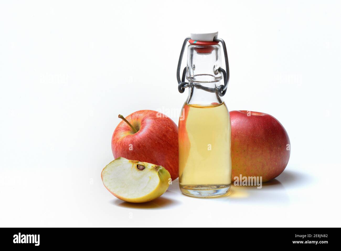 Apple cider vinegar bottle hi-res stock photography and images - Alamy