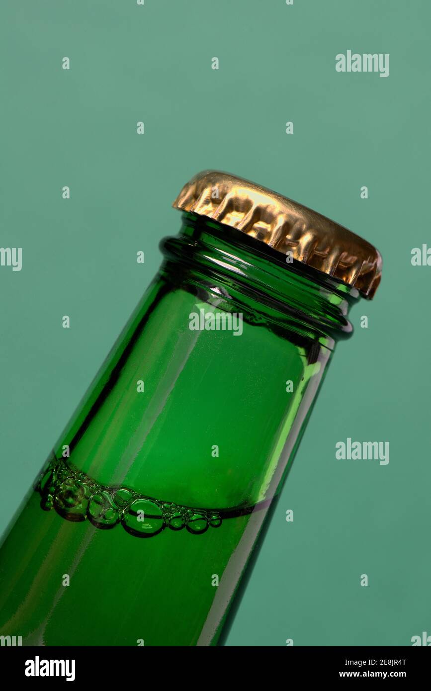 Crown cap hi-res stock photography and images - Alamy