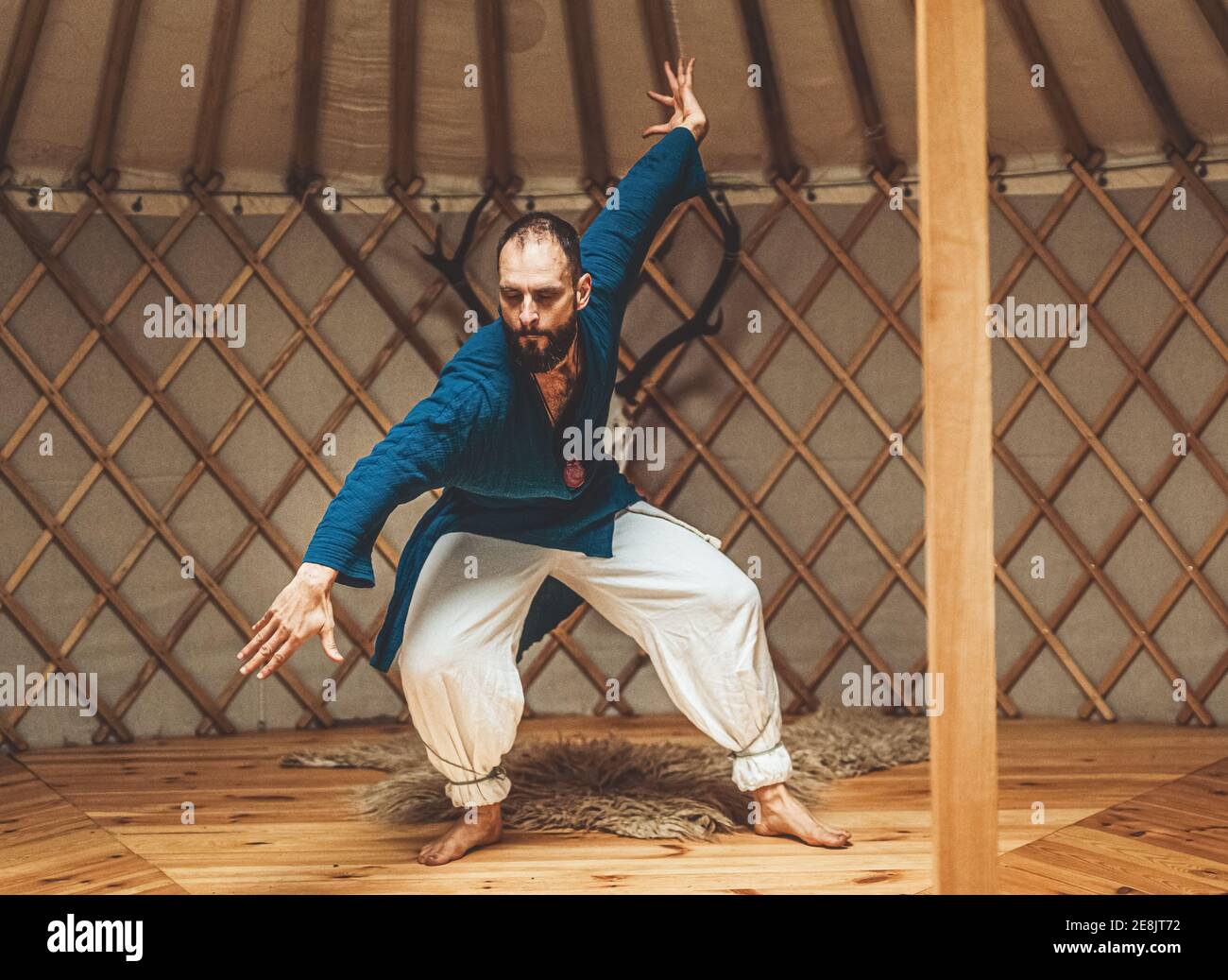 Tepee dance hi-res stock photography and images - Alamy