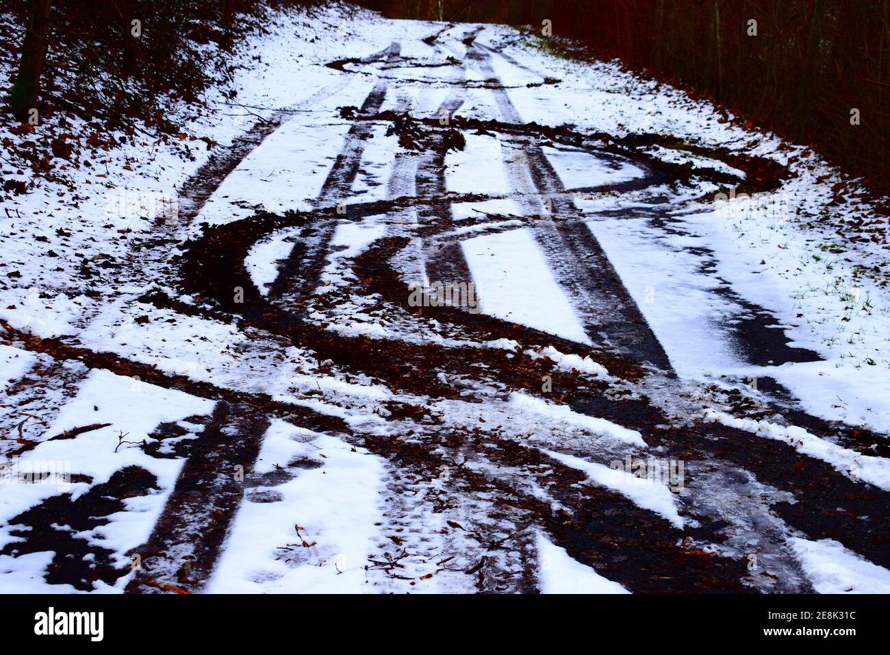 drifting vehicle marks on snow Stock Photo - Alamy
