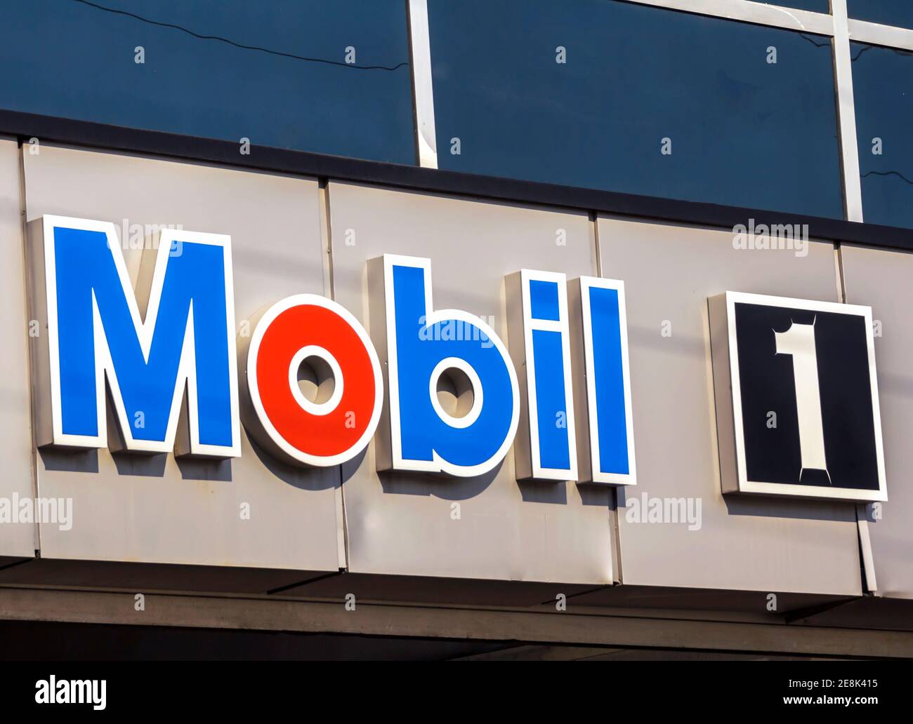 Formula 1 shop hi-res stock photography and images - Alamy