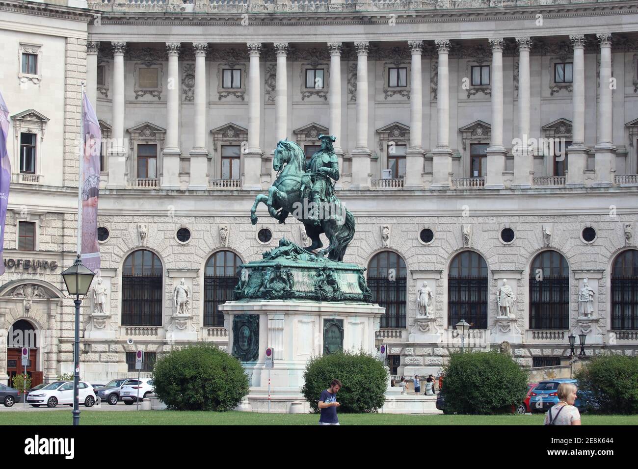 vienna sculptures and streets Stock Photo - Alamy