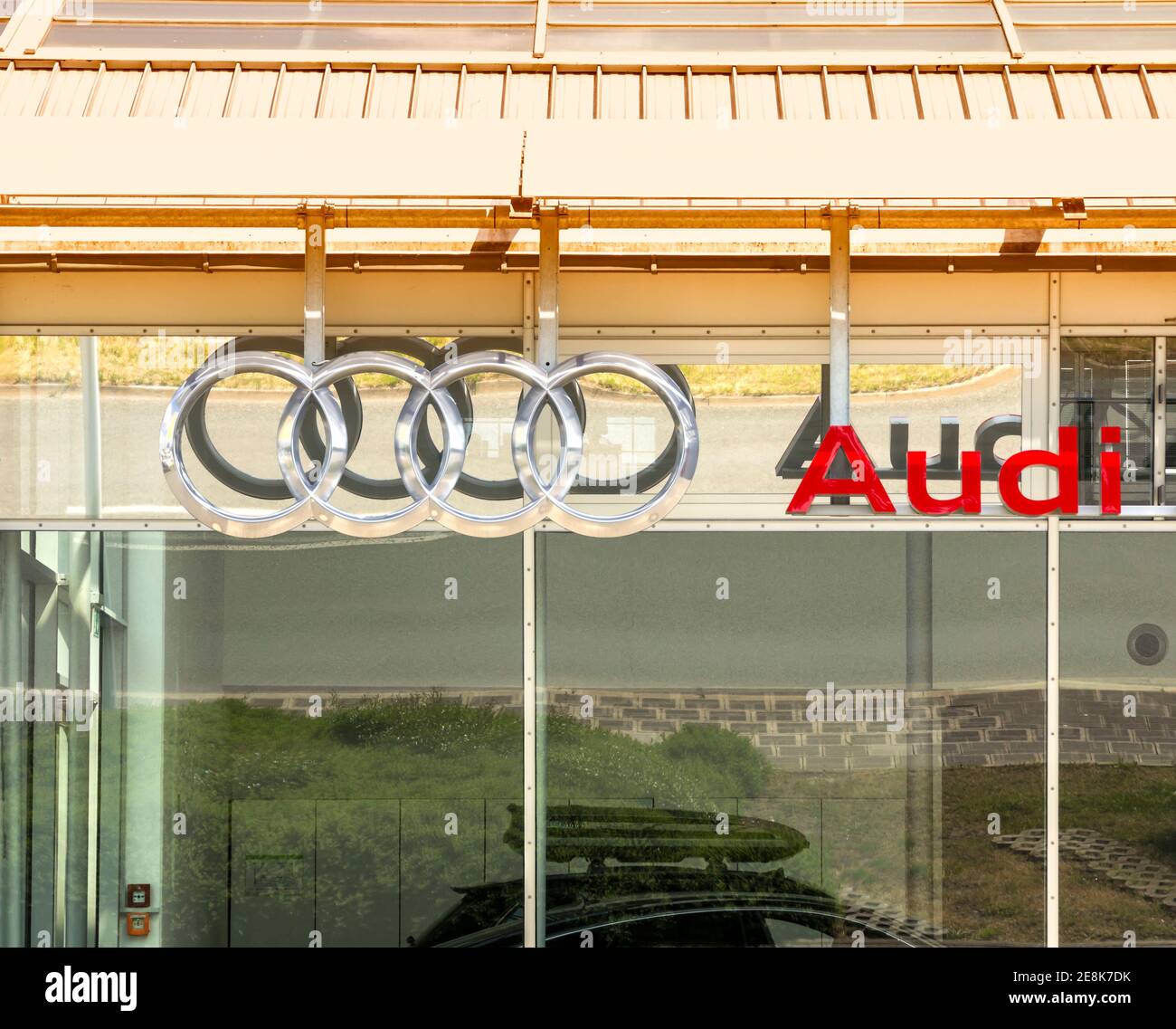 Auto emblem designs hi-res stock photography and images - Alamy
