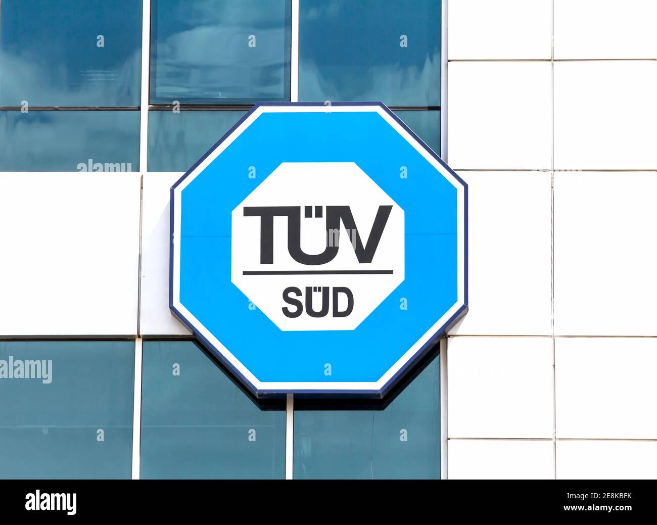 Tuv testing hi-res stock photography and images - Alamy