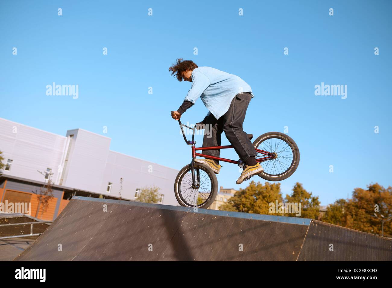 Bmx ramp trick hi-res stock photography and images - Alamy