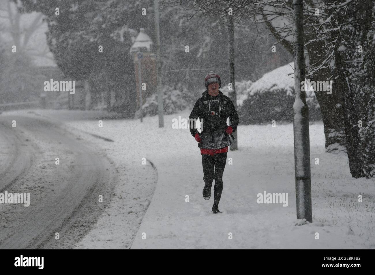 Running outdoors weather hi-res stock photography and images - Alamy