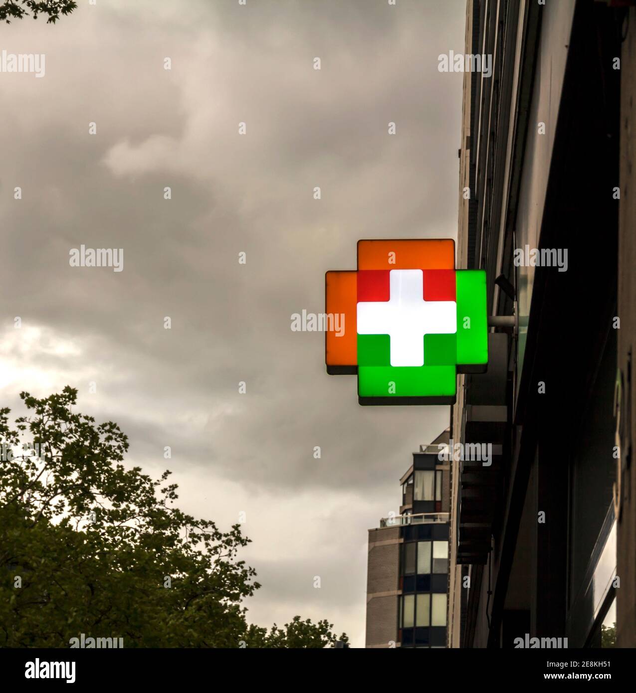 ROTTERDAM, NETHERLANDS : Apotheek, pharmacy store sign in Rotterdam ...