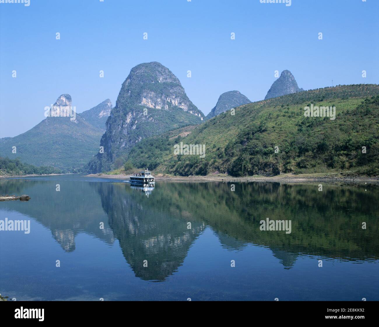 Asia, China, Guanxi, Guilin,The Li River and karst scenery near ...