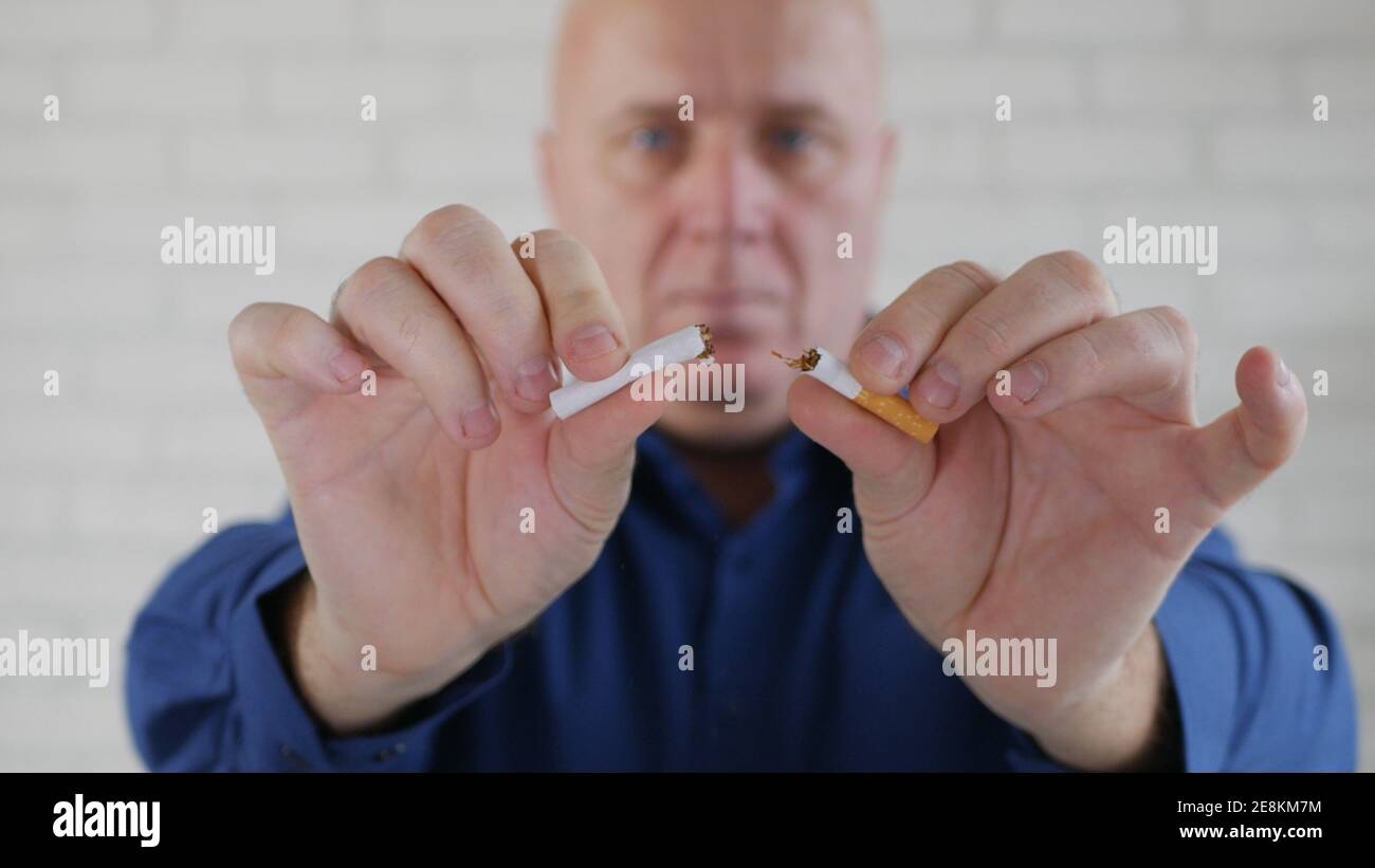 Cigarettes smoking causes cancer hi-res stock photography and images ...