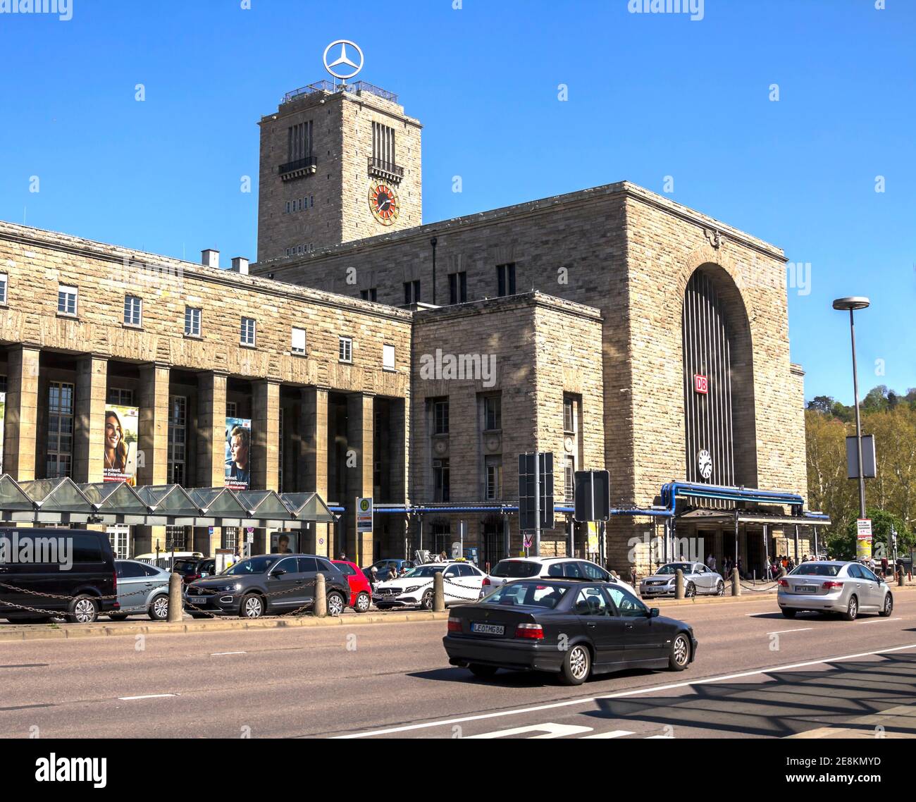 The tower of Stuttgart Central Station with the rotating Mercedes-Benz ...