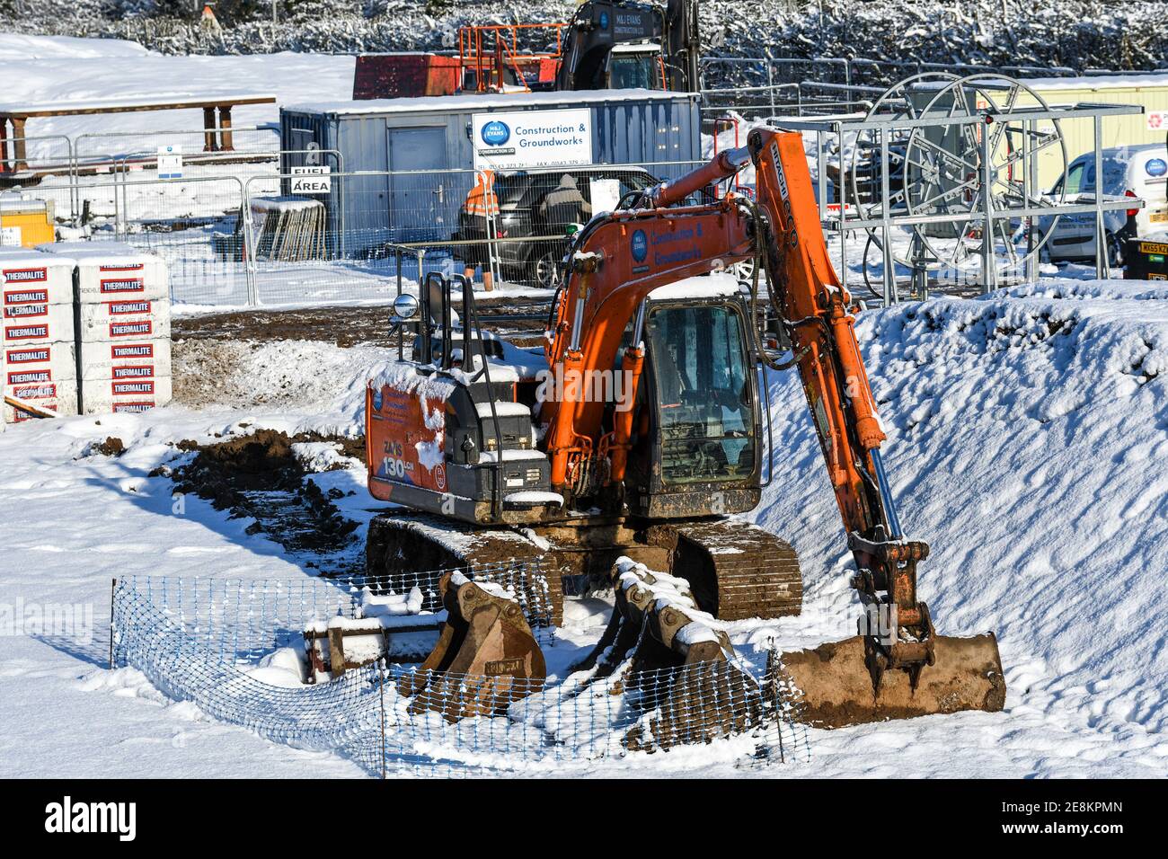 Snowy construction site hi-res stock photography and images - Alamy