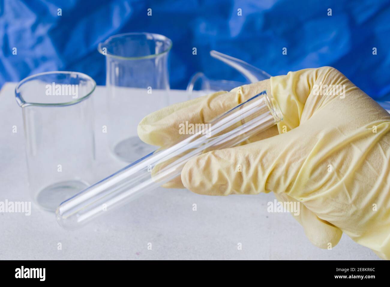 An empty sample bottle hi-res stock photography and images - Alamy