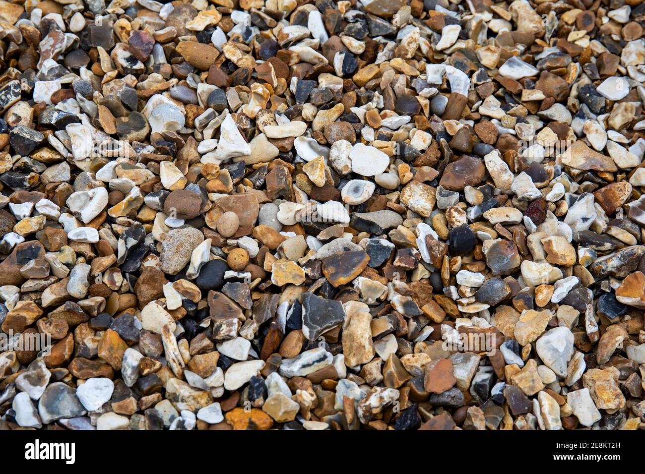 Close up of Romsey Shingle / Flint gravel a decorative aggregate for ...