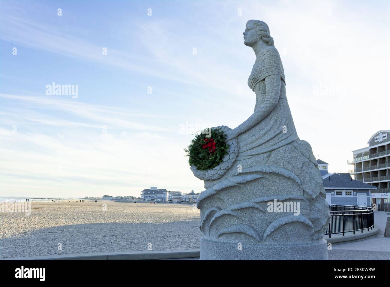 Hampton Beach - Hampton, New Hampshire – The Lady of Sea monument ...