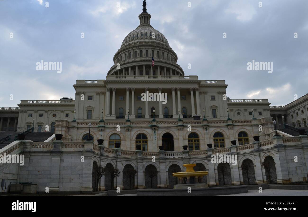 Quiet view of the Capitol Building after hours Stock Photo - Alamy
