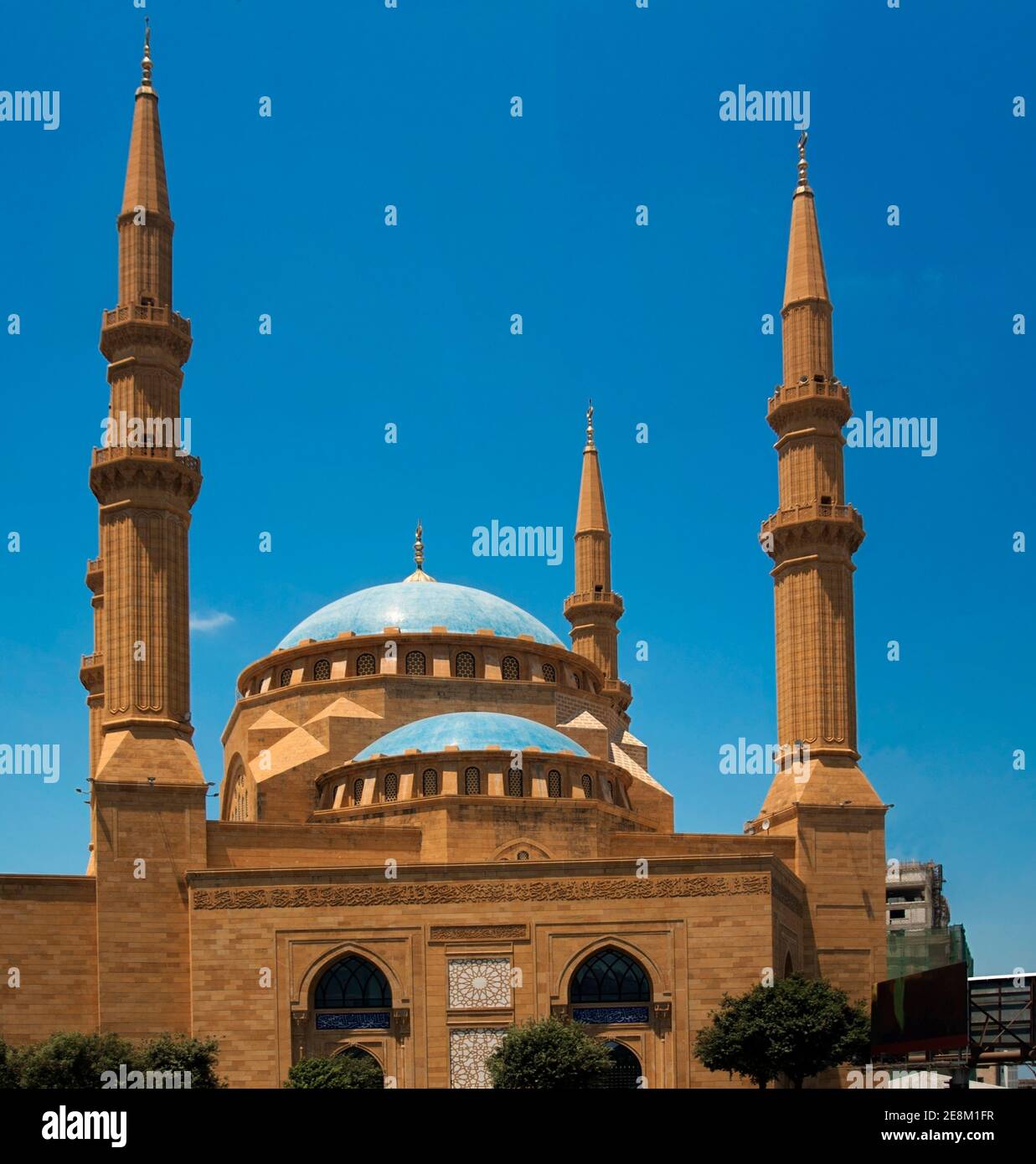The Magnificent Mohammed el-Amine Mosque in downtoun Beirut, Lebanon ...