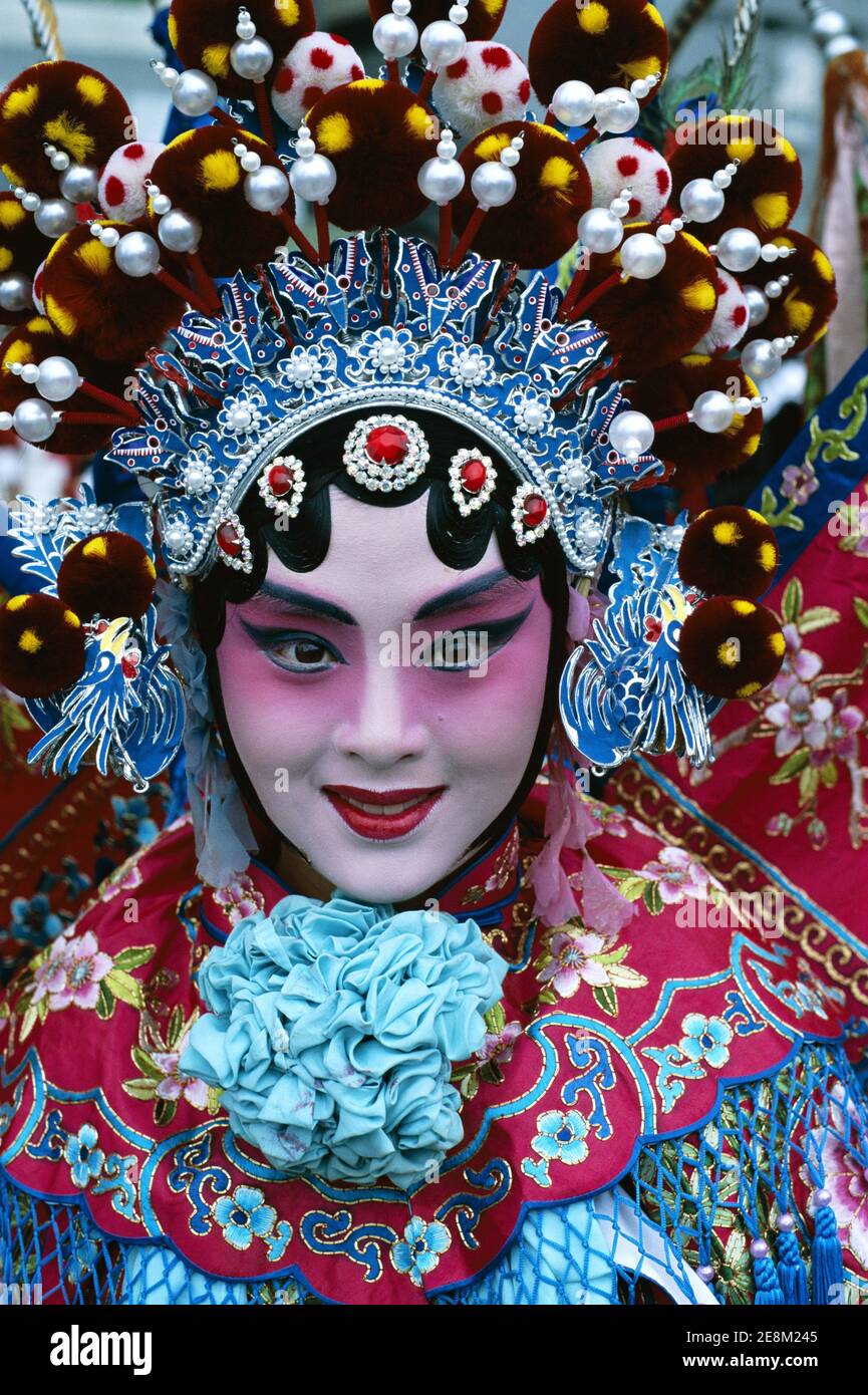 Asia, China, Shanghai, Chinese opera actors in costume Stock Photo - Alamy