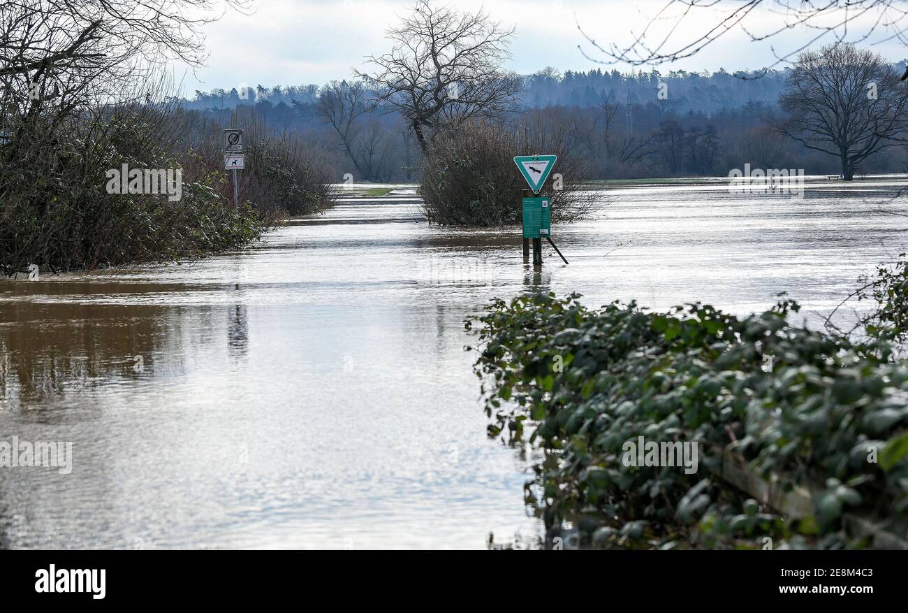 Hanau, Deutschland. 31st Jan, 2021. 31.01.2021, xpsx, local Hanau flood ...