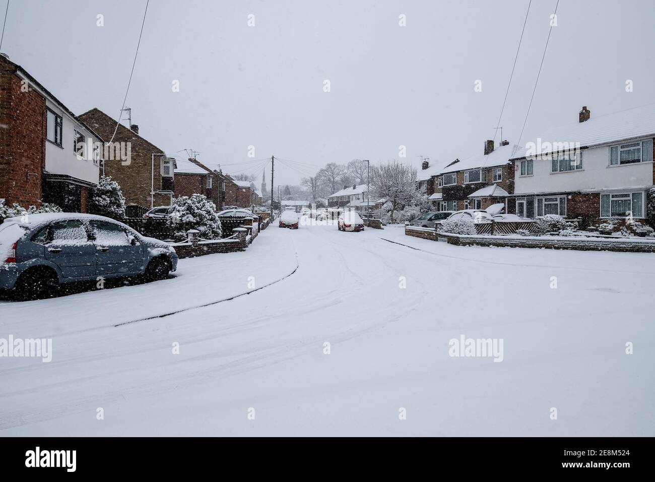 Heavy snow falling hi-res stock photography and images - Alamy
