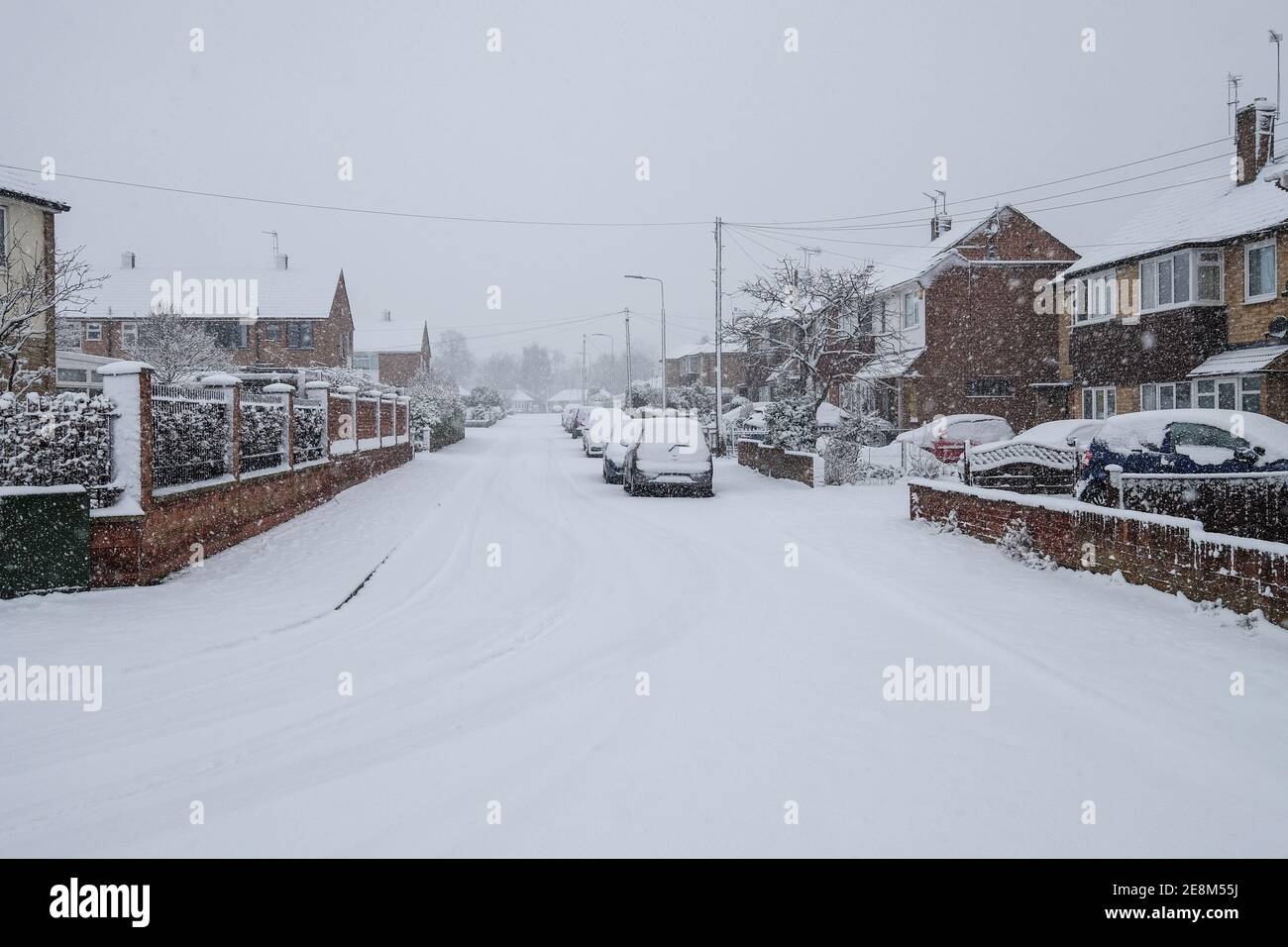 Heavy snow falling hi-res stock photography and images - Alamy