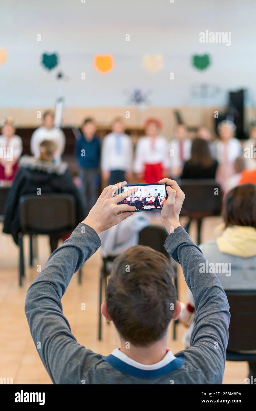 Child watching dance on stage hi-res stock photography and images - Alamy