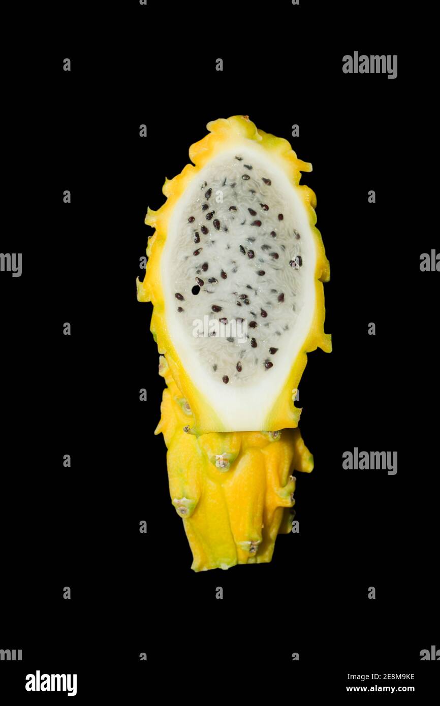 Pitaya roja hi-res stock photography and images - Alamy