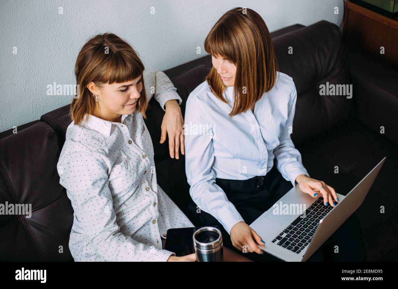 Colleagues communication hi-res stock photography and images - Alamy