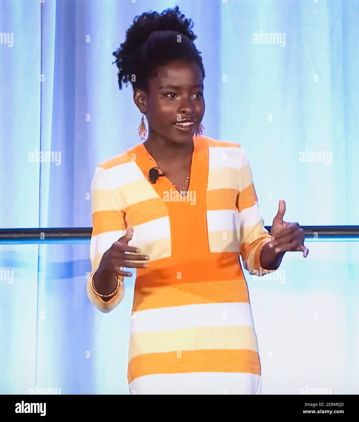 Amanda gorman hi-res stock photography and images - Alamy