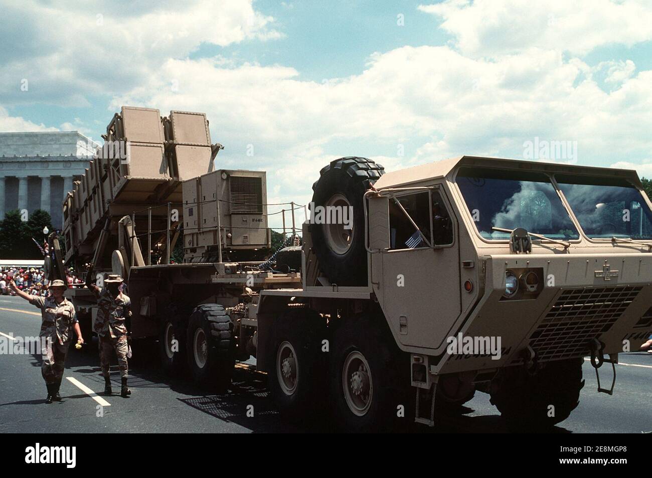 Desert storm victory parade hi-res stock photography and images - Alamy
