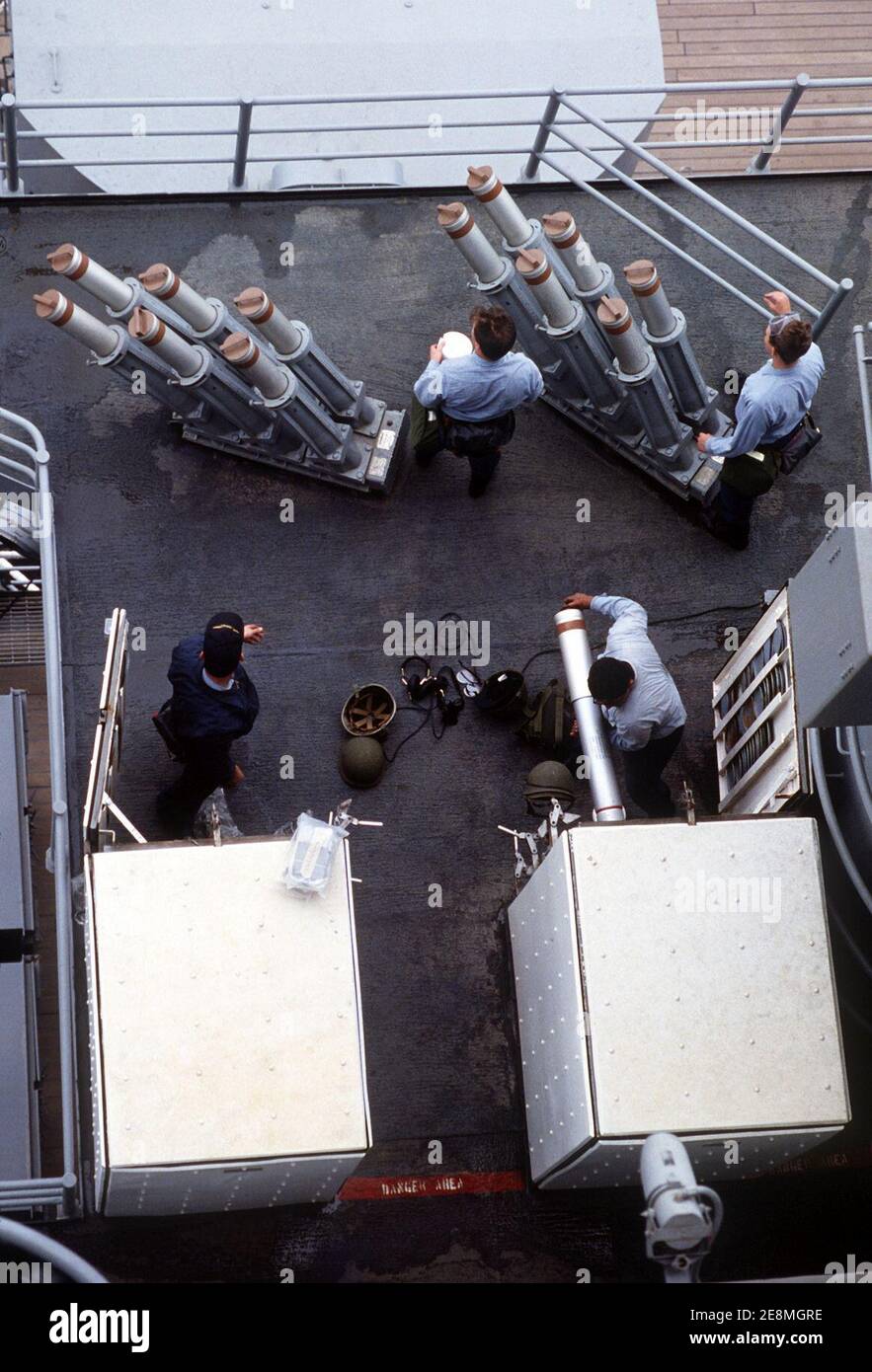 MK36 SRBOC USS Wisconsin (BB-64 Stock Photo - Alamy