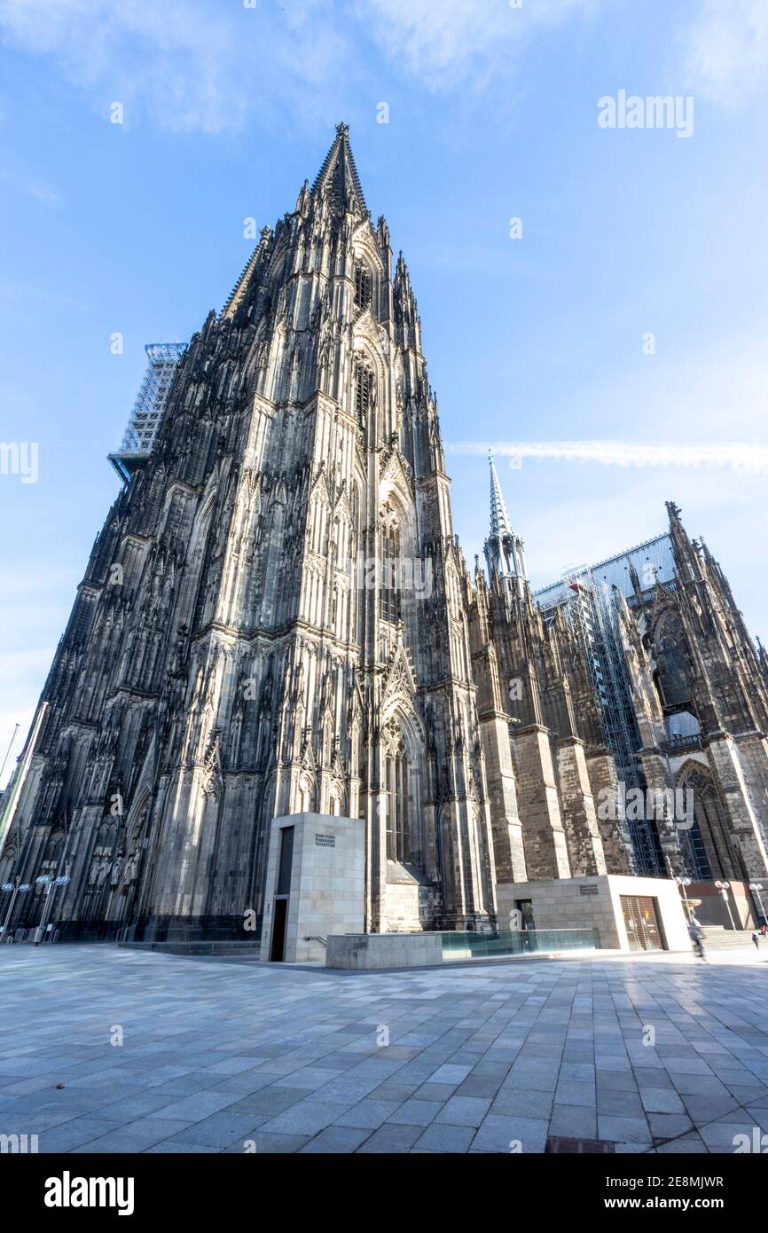 Square In Front Of Cologne Cathedral High Resolution Stock Photography ...