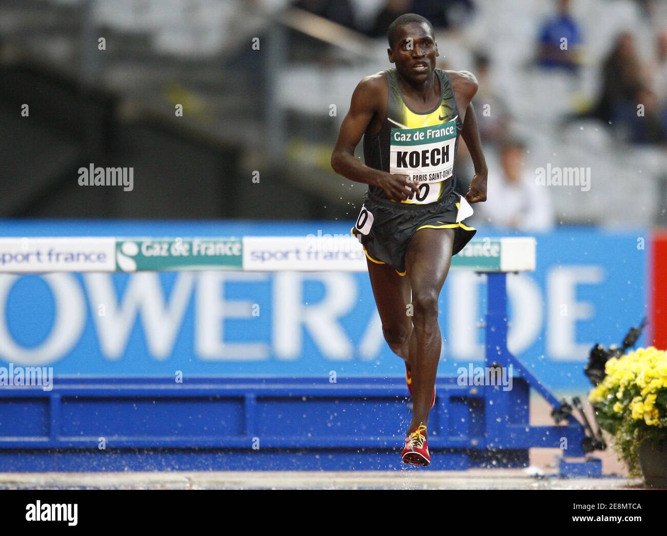 3000m steeple chase men hi-res stock photography and images - Alamy