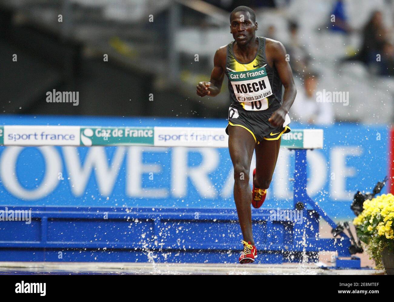 3000m steeple chase men hi-res stock photography and images - Alamy