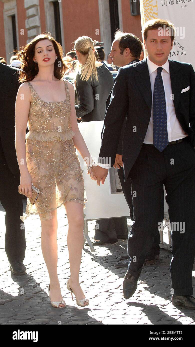 Raffaello follieri and anne hathaway hi-res stock photography and ...