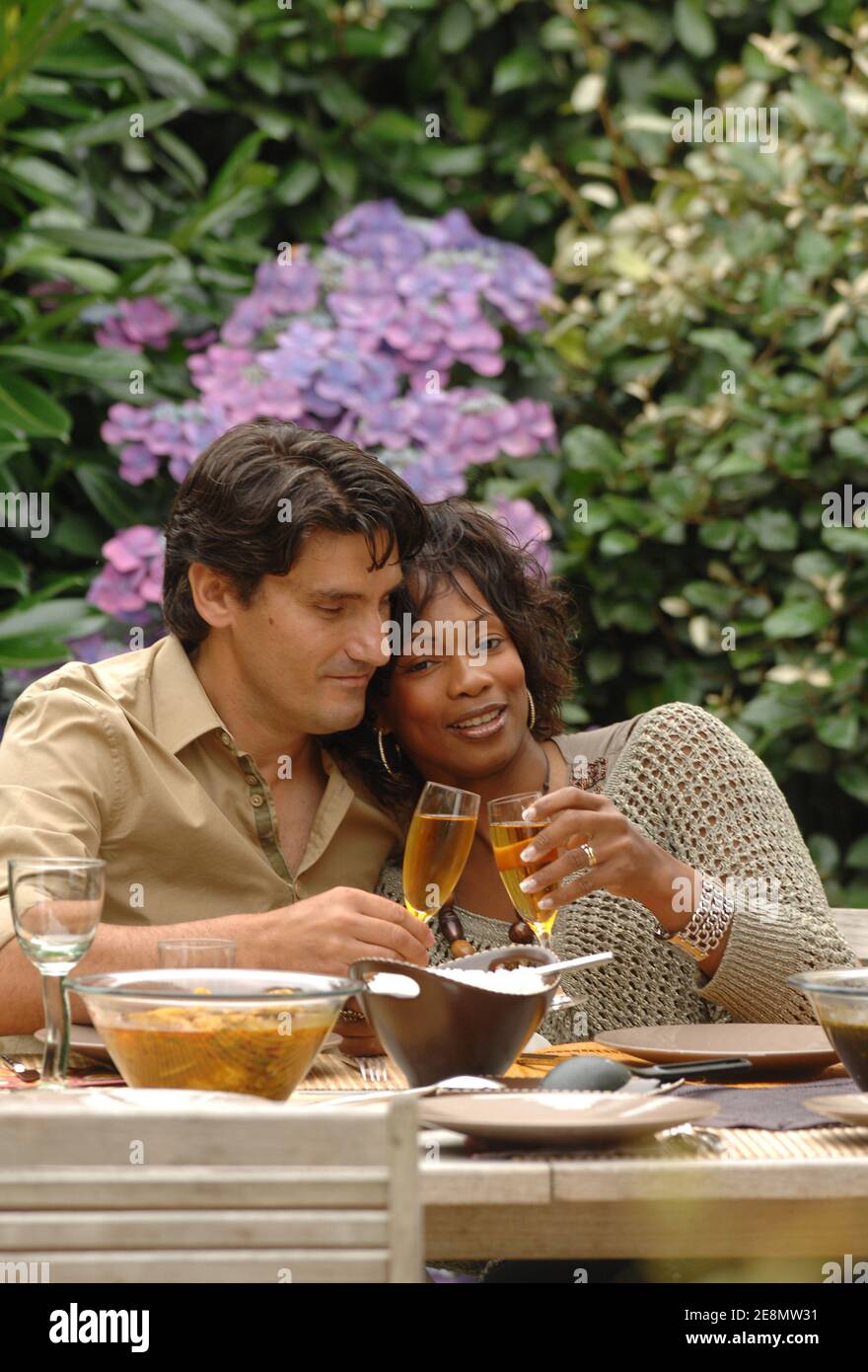 Rendez vous amoureux hi-res stock photography and images - Alamy