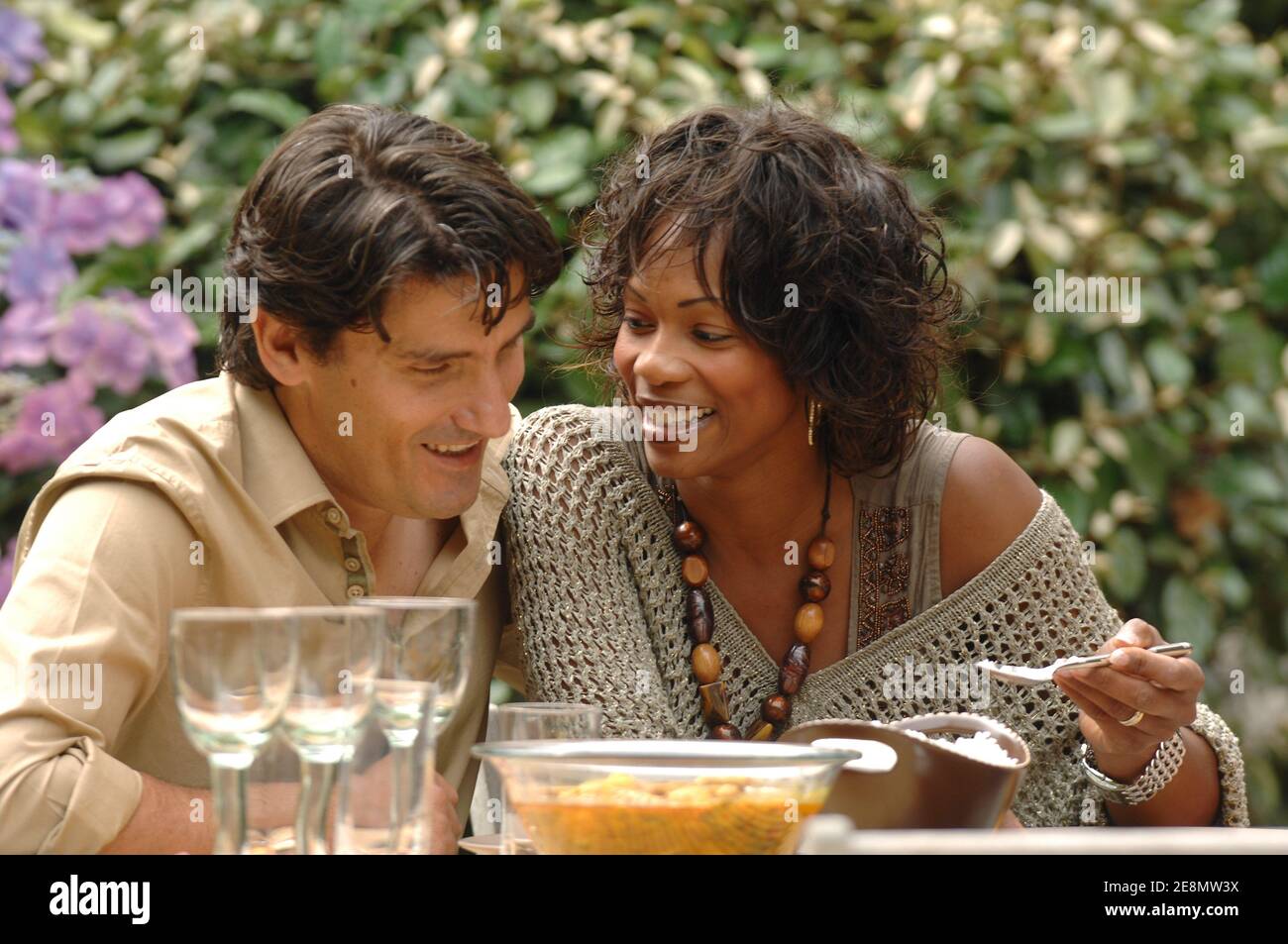 Rendez vous amoureux hi-res stock photography and images - Alamy