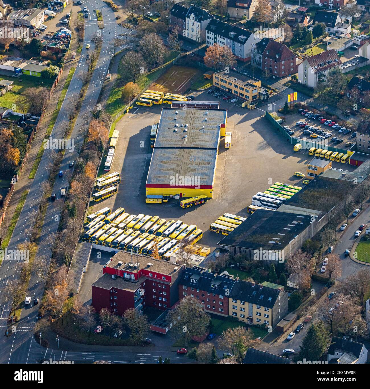 Bus de tours hi-res stock photography and images - Alamy