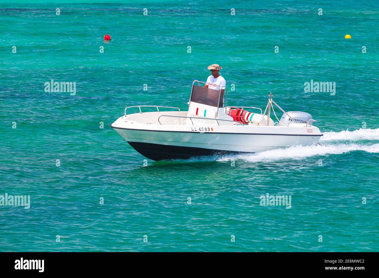 Fast fishing boat hi-res stock photography and images - Alamy