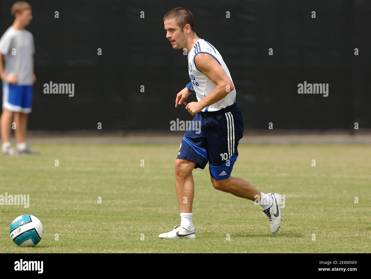 Joe Cole in action during Chelsea Football Club first training session ...