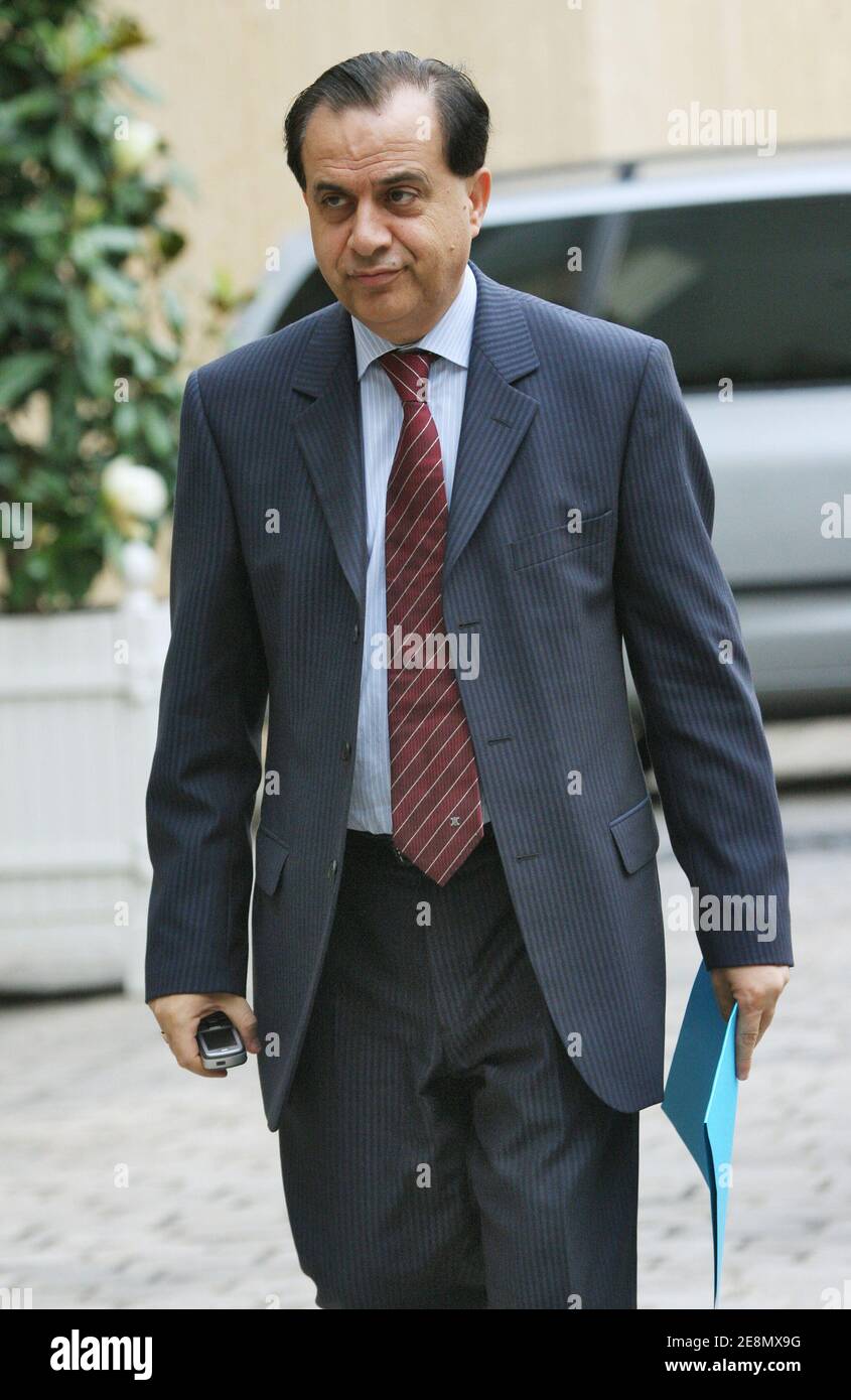 Francois roger de hi-res stock photography and images - Alamy