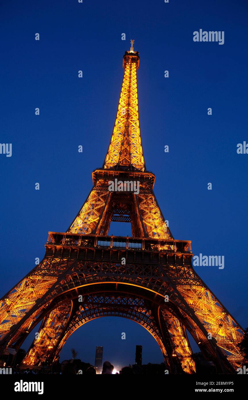 Fireworks at the Trocadero to celebrate the National Day in Paris ...